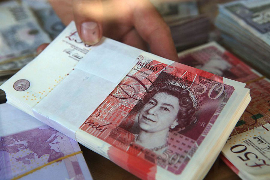 Pound Drops To Record Low Against US Dollar Nairametrics